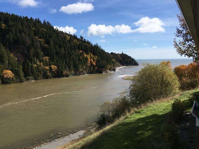 Bay of Fundy Tour by Luxury Car - Key Points
