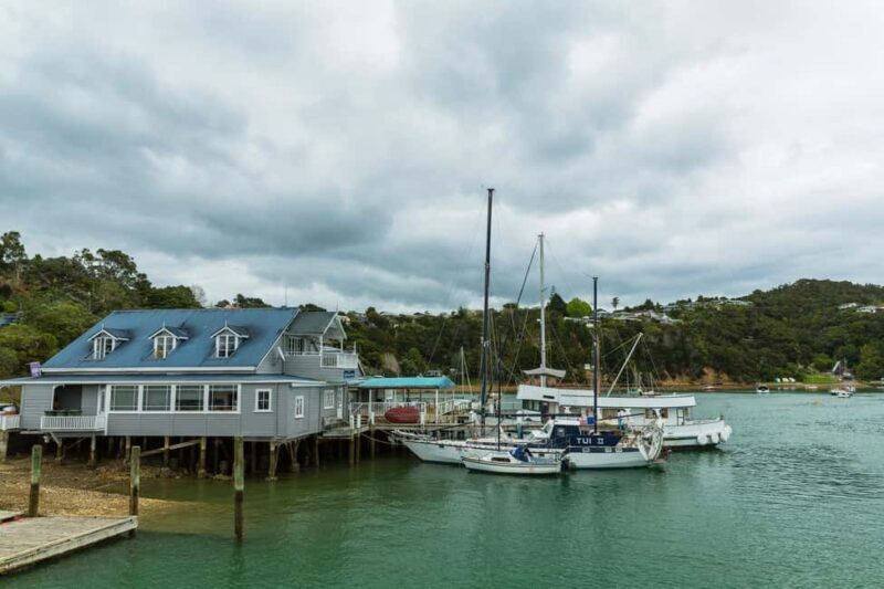 Bay of Islands: 1 Hour Scenic Bay of Islands Tour - Key Points