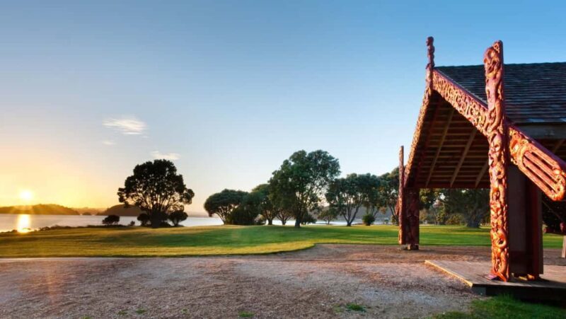 Bay of Islands HOLE IN THE ROCK & WAITANGI TREATY GROUNDS - Introduction: A Perfect Mix of Adventure and Heritage