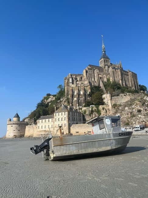 Bay of Mont Saint-Michel : Quicksands + See The Tide Coming - The Value of This Experience
