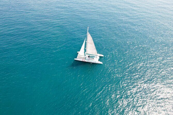Bay trip in Calpe or Altea with a sailing catamaran - Key Points