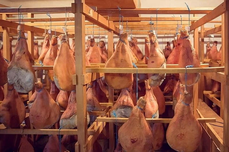 Bayonne: Guided Tour of the Ham Workshop, Tasting - What to Expect from Your Tour in Bayonne