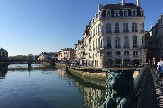 Bayonne Private Walking Tour With A Professional Guide - A Closer Look at the Tour Itinerary