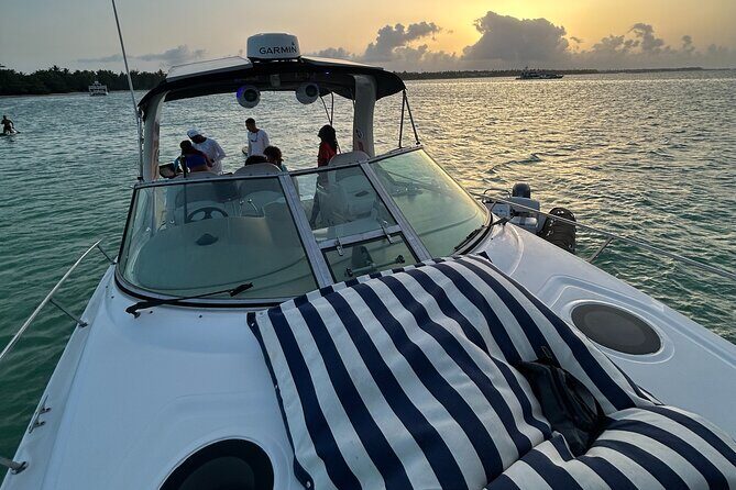 BBQ Luxury Yacht with Premium Bar and Snorkeling - What to Expect from the Yacht Experience