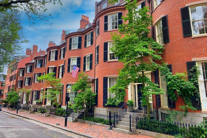 Beacon Hill Boston History + Photo Walking Tour (SMALL Group) - Discovering Beacon Hill: A Neighborhood Steeped in Photogenic Charm