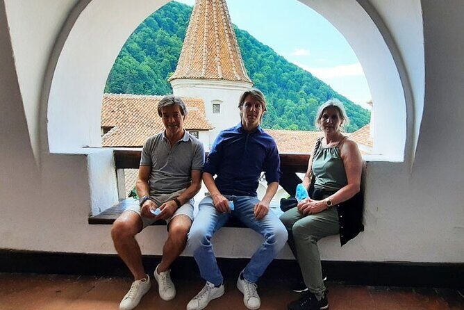 Bears Sanctuary, Dracula Castle and Poiana Brasov-Private day tour from Brasov - The Itinerary in Detail