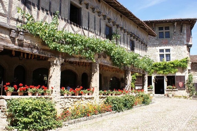 Beaujolais & Perouges Medieval Town - Private Tour - Full Day from Lyon - FAQ Section