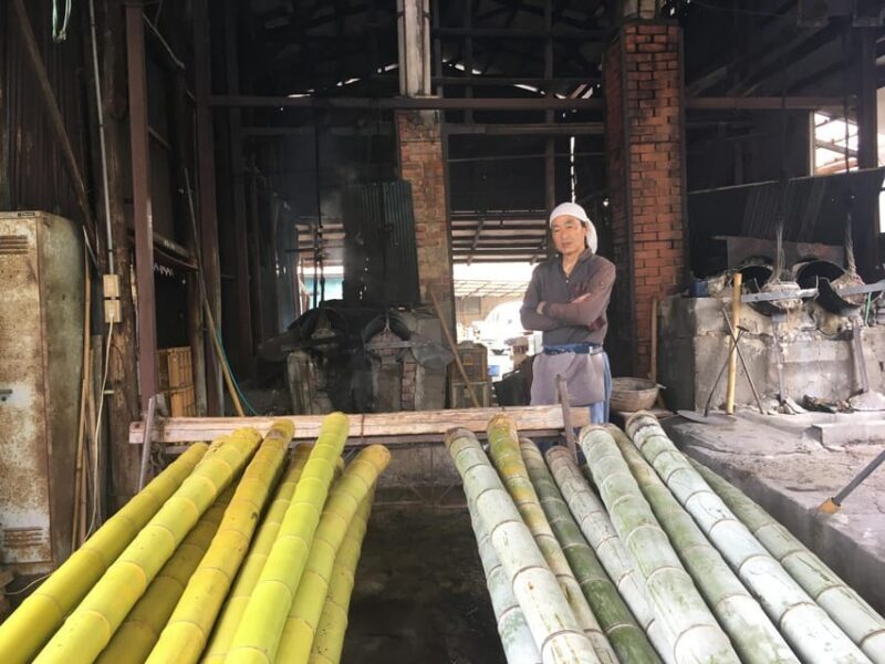 Become a local! A Walking Tour of Arts, Crafts&Onsen Culture - A Closer Look at the Experience