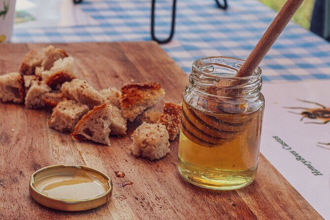 Bee Inspired: A Journey in São Miguel and a Visit to an Apiary - Key Points