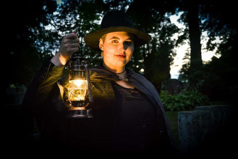 Beechwood Cemetery Evening Tour: Tales from the Mausoleum - A Closer Look at This Nighttime Adventure