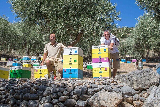Beekeeping and Honey Stories in Itea - FAQ