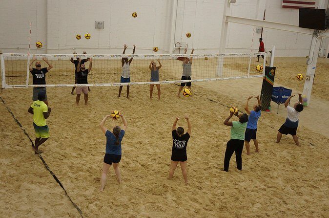 Beginner Beach Volleyball Class in NYC - Who Should Consider This Experience?