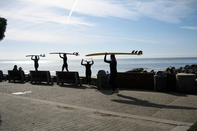 Beginner Surf Lesson in Santa Cruz - The Quality of Instructors and Group Dynamics