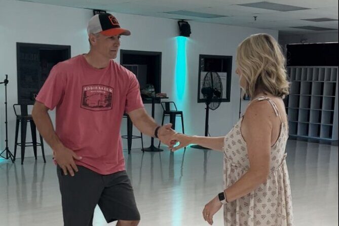 Beginner's Two Step and Country Swing Dancing Class - A Closer Look at the Class Experience