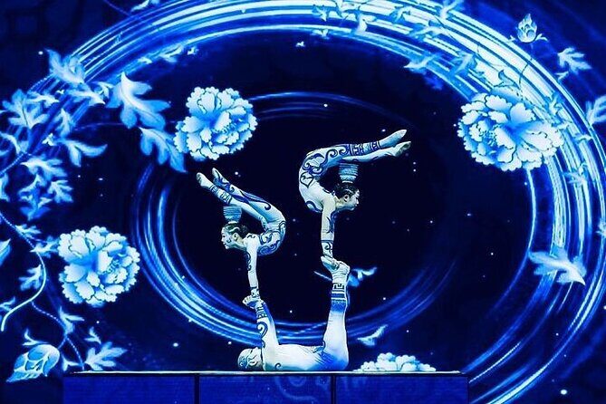 Beijing Acrobatics Show At Red Theater - An In-Depth Look at the Red Theatre Acrobatics Show
