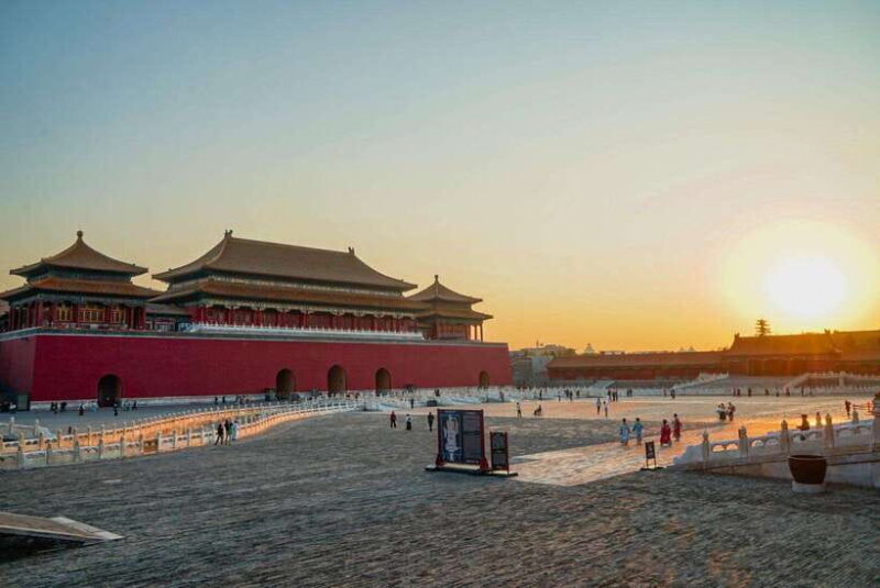 Beijing: Highlights of Forbidden City Private Walking Tour - Exploring the Forbidden City