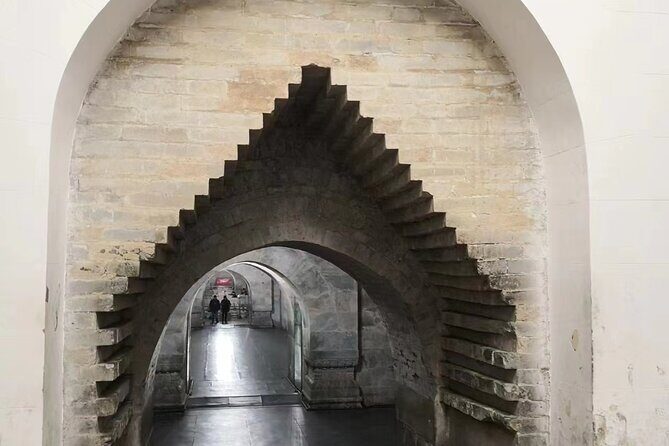 Beijing Historic Sites Tour Mutianyu Great Wall and Ming Tomb - Relaxation and Reflection at Guanmingge Tea House