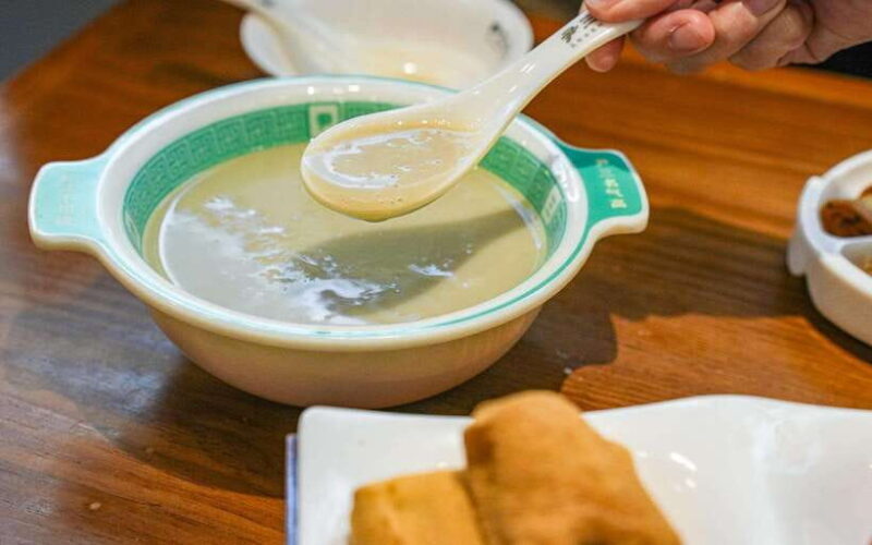 Beijing: Hutong Breakfast Food Tour - What You Get for the Price