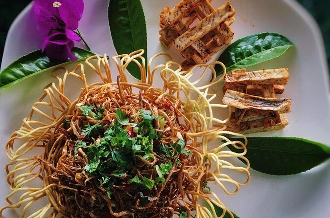 Beijing Hutong Night Tour with Yunnan Style Dinner and Boat Ride - FAQ