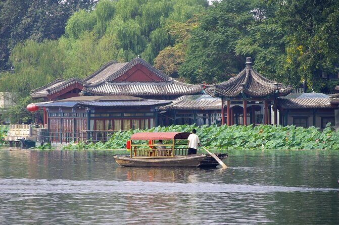 Beijing Hutong Private Walking Tour with Rickshaw in Shichahai Scenic Resort - An In-Depth Look at What the Tour Offers