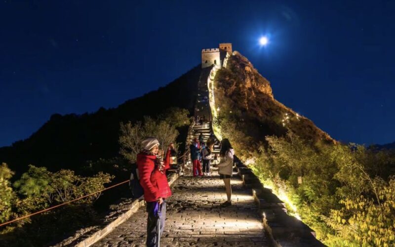 Beijing: Jinshanling, Simatai Wall and Gubei Water Town Tour - A Closer Look at the Experience