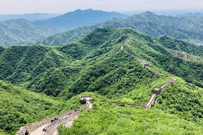 Beijing Layover Tour to Great Wall with Peking Duck - Peking Duck and Scenic Relaxation