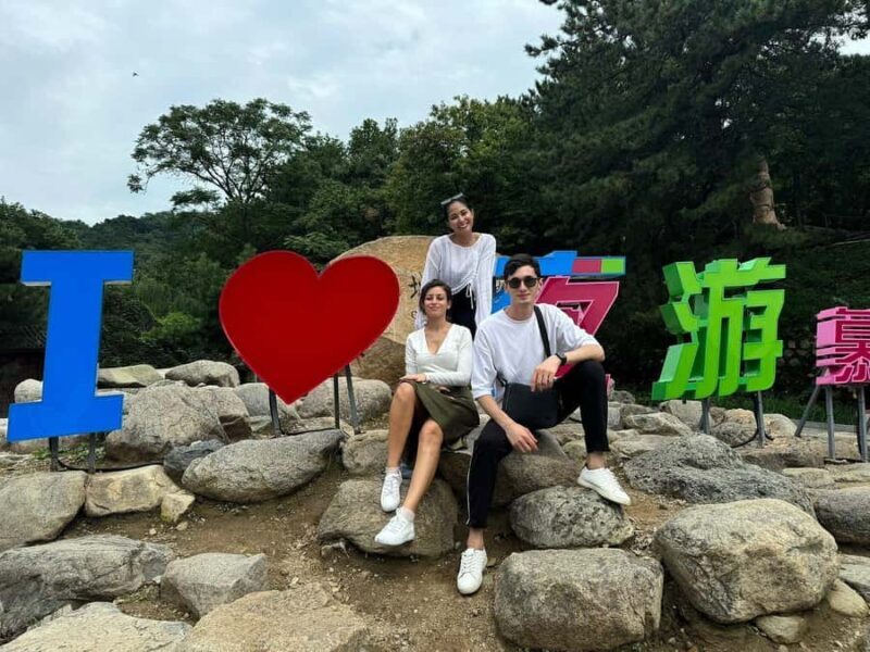 Beijing: Mutianyu Great Wall Tour with Lunch & Transfer - Authentic Local Lunch