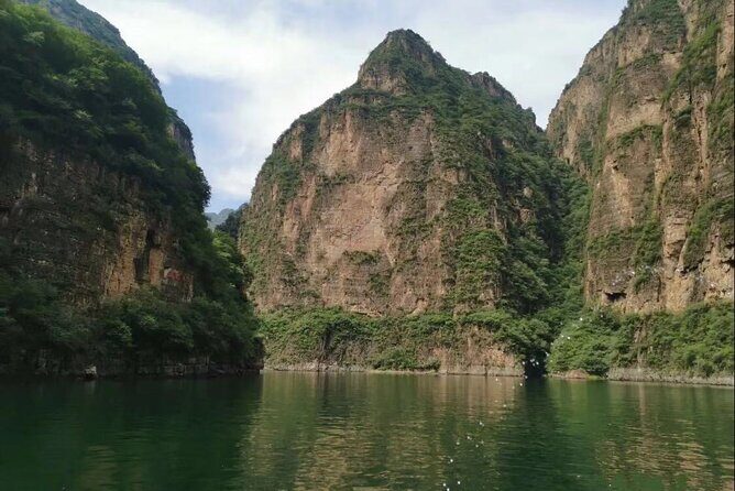 Beijing Outskirts Tour to Long Qing Gorge (cruise) and Ding Tomb - Who Should Consider This Tour?