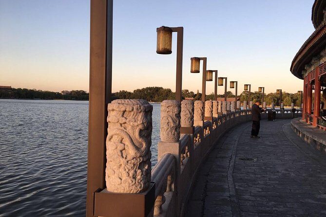 Beijing Private Food Walking Tour in Houhai Lake and Nanluoguxiang Hutong - Who Should Sign Up?