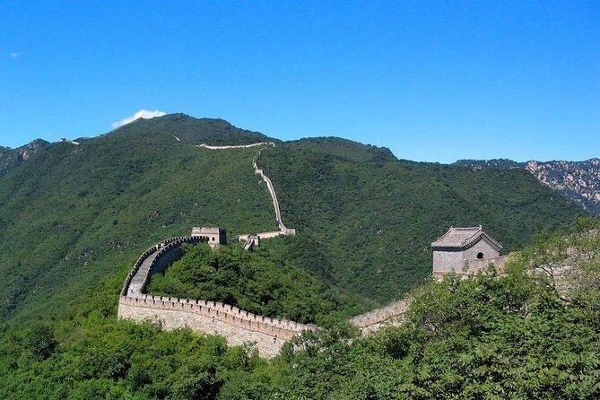 Beijing Private Tour:Hutong, Mutianyu Great Wall, Cable car up and Toboggan down - Mutianyu Great Wall: Scenic Heights and a Feast for the Eyes