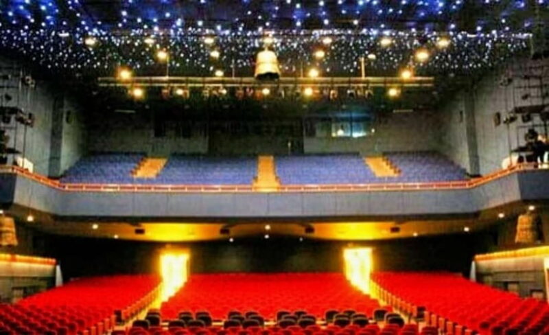 Beijing: Red Theatre Acrobatic Show Ticket with Transfers - What to Expect During Your Evening at the Red Theatre