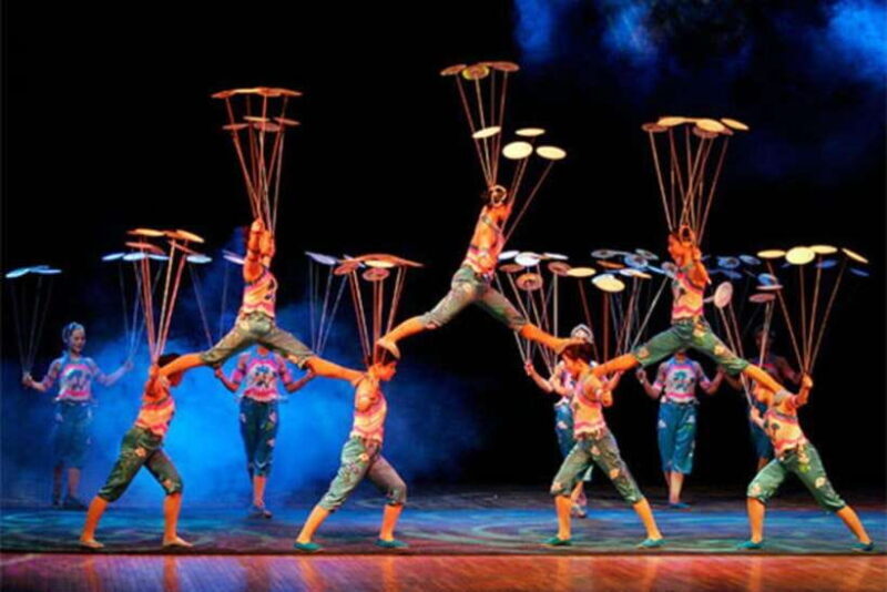 Beijing: Red Theatre Acrobatics show viewing Chinese culture - The Venue: The Red Theatre’s Charm and Atmosphere