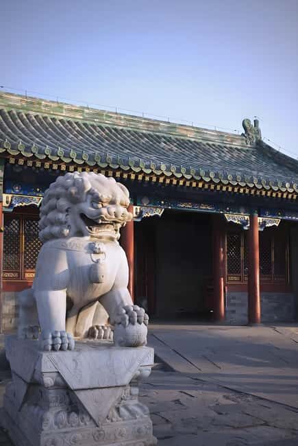 Beijing: Shichahai, Prince Gongs Mansion & Kite Painting - Scenic Strolls at Shichahai