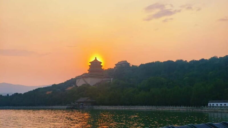 Beijing: Summer Palace Highlight Walking Tour - Including the Marble Boat and Long Corridor