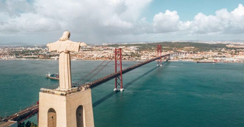 Belém, Lisbon Aqueduct and Cristo Rei with a guide Van Tour - Who Will Love This Tour?