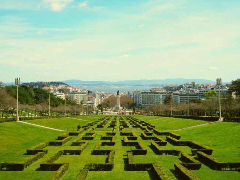 Belém, Lisbon Aqueduct and Cristo Rei with a guide Van Tour - FAQ