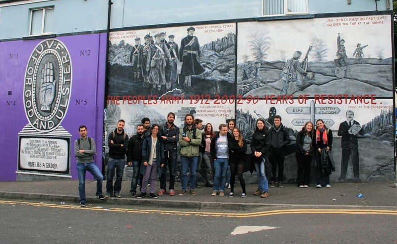 Belfast: 2.5-Hour Street Murals Tour in Spanish - Key Points
