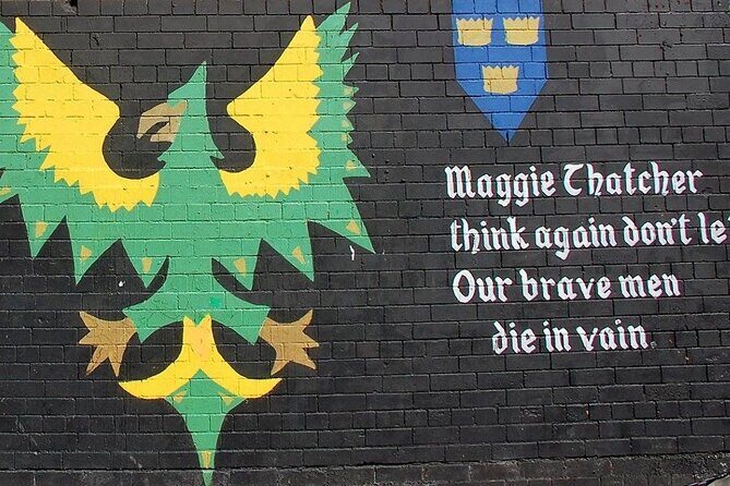Belfast cab /taxi private 90 mins Terror and conflict- peace tour - Key Points