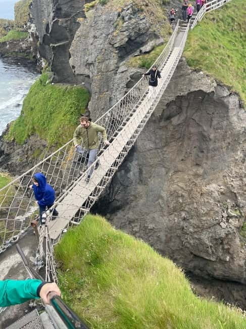 Belfast city & Giants Causeway 16 PAX private Tour - An In-Depth Look at the Tour