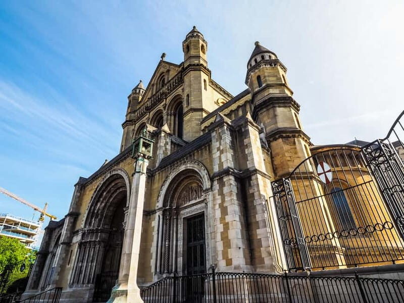 Belfast: Express Walk with a Local - Key Points
