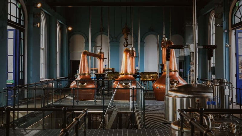 Belfast Giant's Causeway and Titanic Distillery Whiskey Tour - An Overview of the Itinerary and Why It Matters