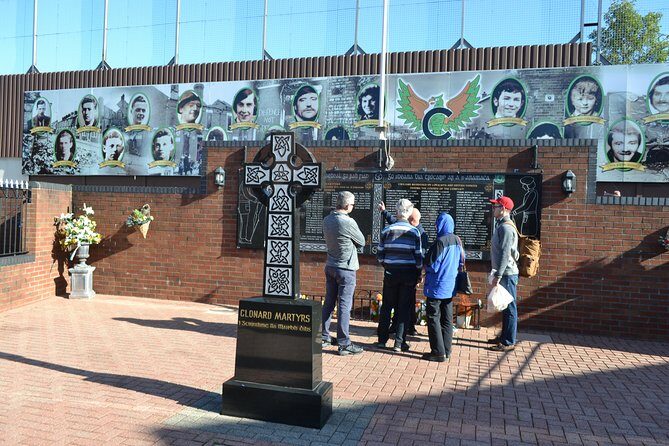 Belfast iconic mural taxi tour private 2hr adventure - FAQ