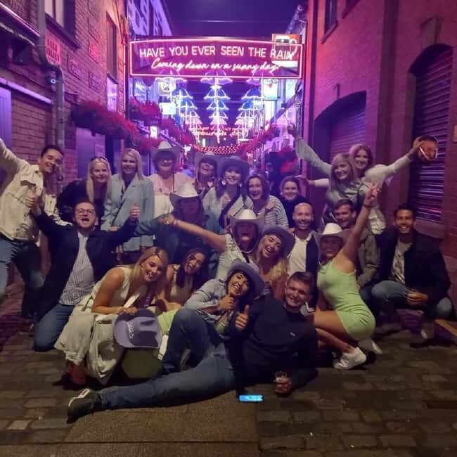 Belfast: Pub Crawl and Bar Walking Tour with Two Drinks - The Value of the Tour