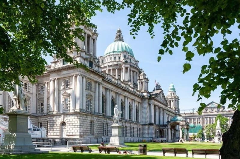 Belfast : Sightseeing Private Custom Tour with a Local Guide - Key Points