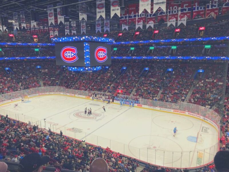 Bell Centre: Montreal Canadiens Ice Hockey Game Ticket - Authentic Local Flavor: Bilingual and Proud