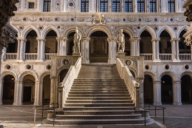 Bell Tower Priority Entry & Rialto Bridge Walking Tour of Venice - Deep Dive into the Stops