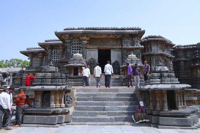 Belur and Halebidu From Bangalore - The Experience in Depth: Belur and Halebidu From Bangalore
