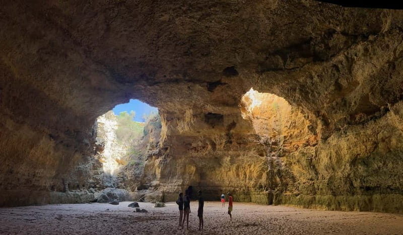 Benagil Kayak Tour: Benagil, Marinha and Albandeira Caves - Key Points