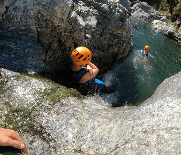 Benahavís: Canyoning Guided Tour at Guadalmina River - Why the Tour Gets Rave Reviews