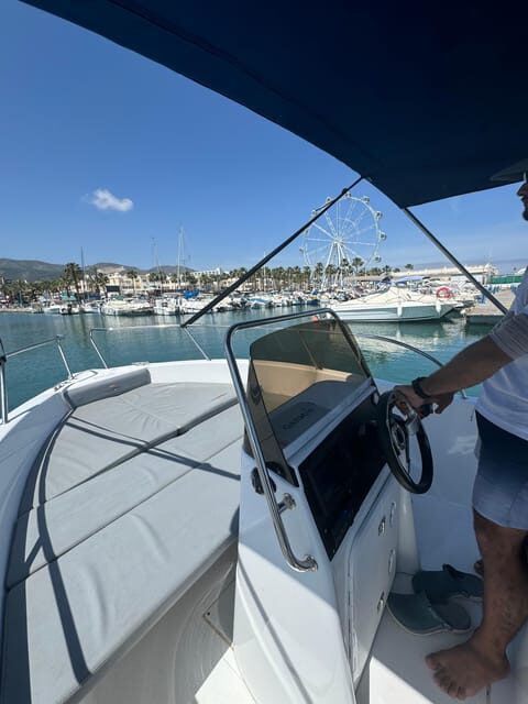 Benalmádena: Alquiler de barcos sin licencia Costa del Sol - Final Takeaway